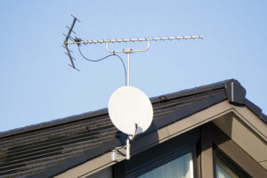 「BS」と「CS」 の違いとは : 違いがわかる事典